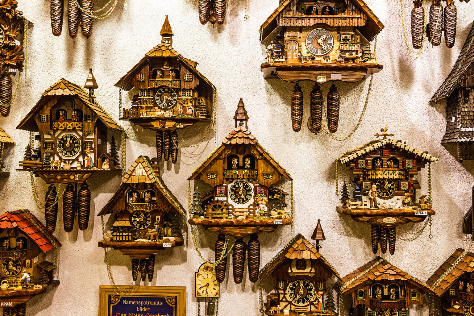 4 Types of Antique Clocks You Should Know | Fine Art Shippers