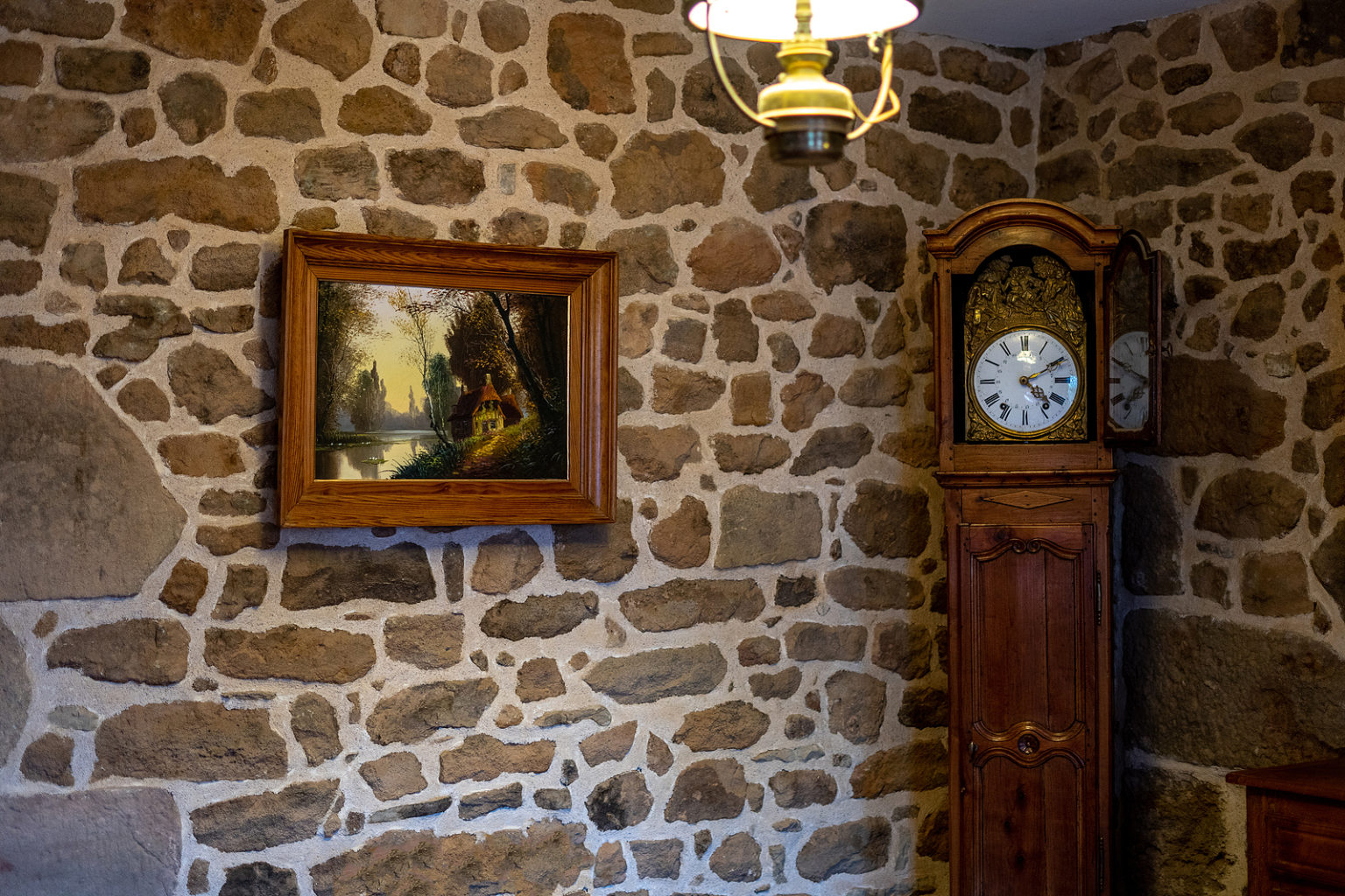 4 Types of Antique Clocks You Should Know | Fine Art Shippers